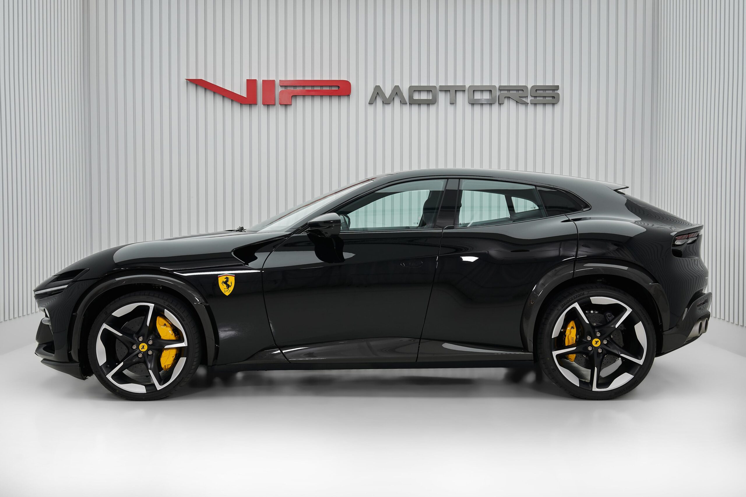FERRARI PUROSANGUE 2025 - VIP MOTORS