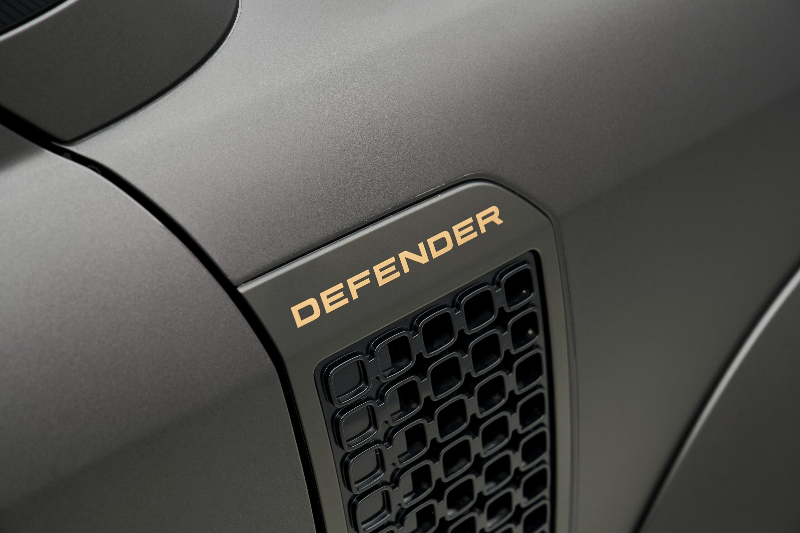 LAND ROVER DEFENDER OCTA 2025 - VIP MOTORS